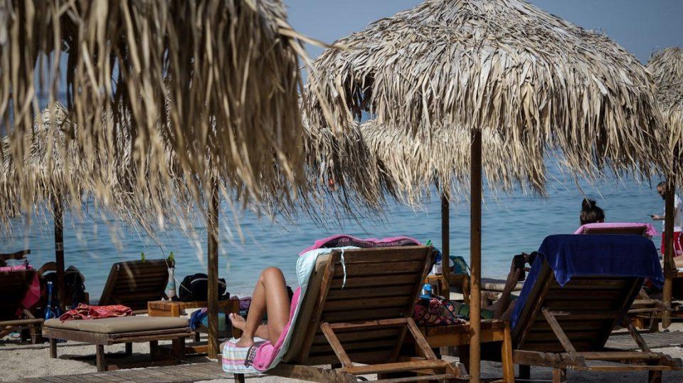 Εκμεταλλευόταν ξαπλώστρες χωρίς άδεια σε παραλία της Πλαταριάς ...